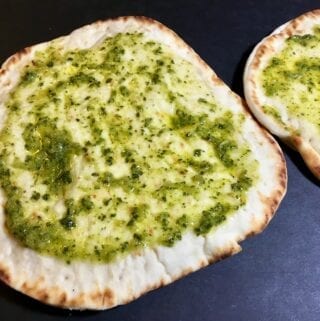 This Quick And Easy Naan Pizza Is So Much Better Than Delivery. What ...